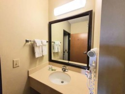 Our Rooms – Waconia Hotels